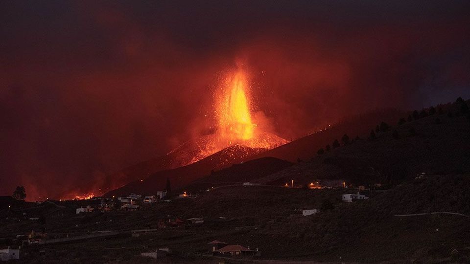Volcano Erupts, Creates New Lava Deltas Flowing into the Sea - Tripoto
