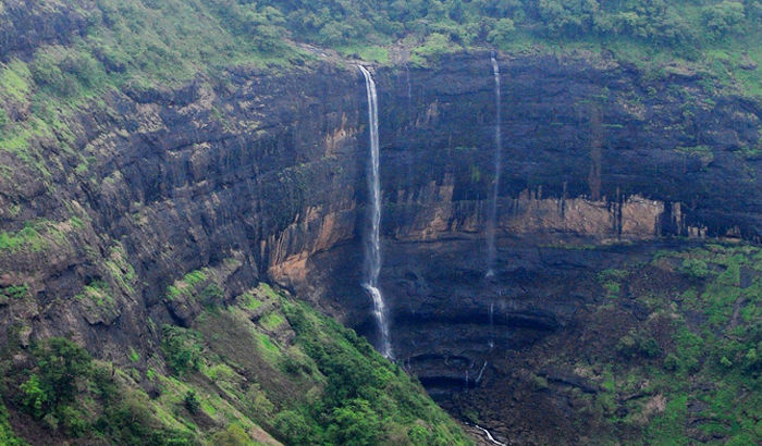 10 Best Waterfalls To Explore in the Konkan Region - Tripoto