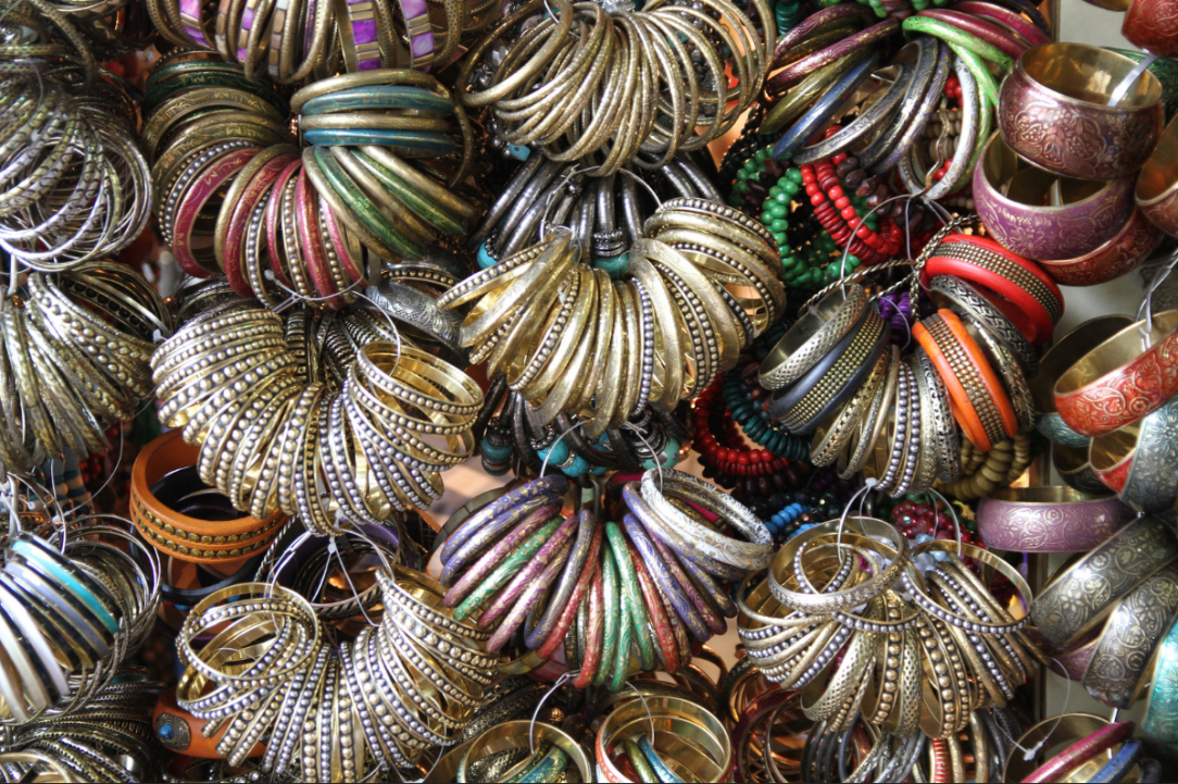 Colaba Causeway: The Ultimate Guide to Mumbai’s Shopping Paradise