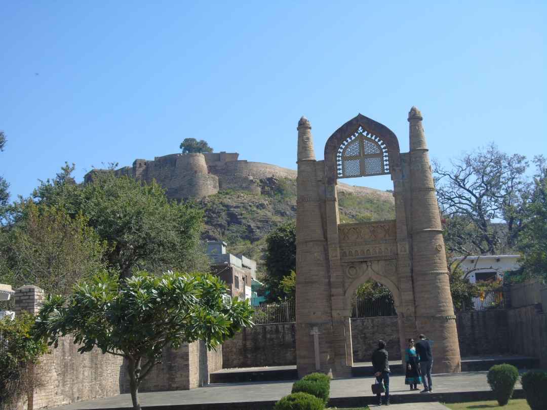 20 Places To Visit In Chanderi To Make The Most Of Your Trip | Tripoto